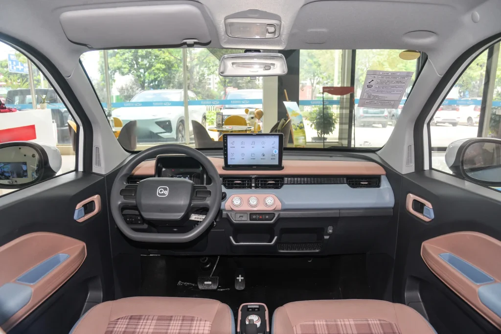 Chery QQ Ice Cream 2024 205km Sundae Pro Edition